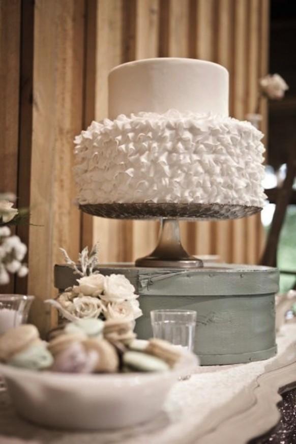 Color Theory: Using White On Wedding Cakes - Weddbook